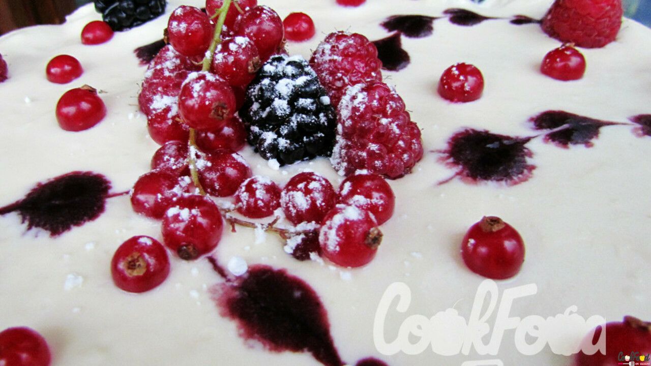 Tiramisu au chocolat blanc et fruits rouges - Cookfoodencuisine.com